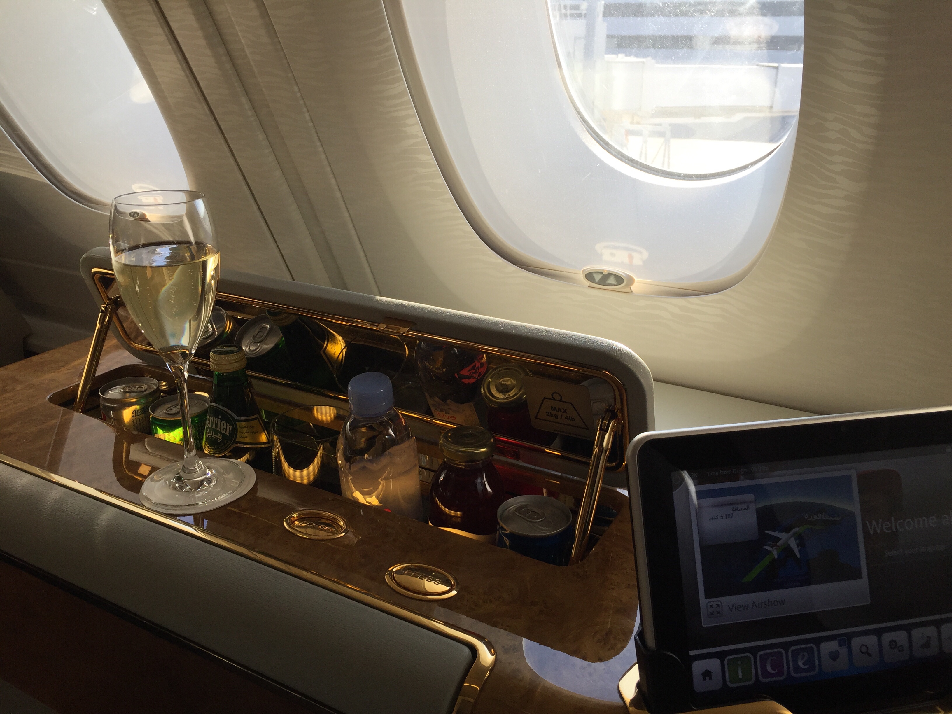 Flight Review – EK405 Melbourne to Singapore – Nathan's Insights