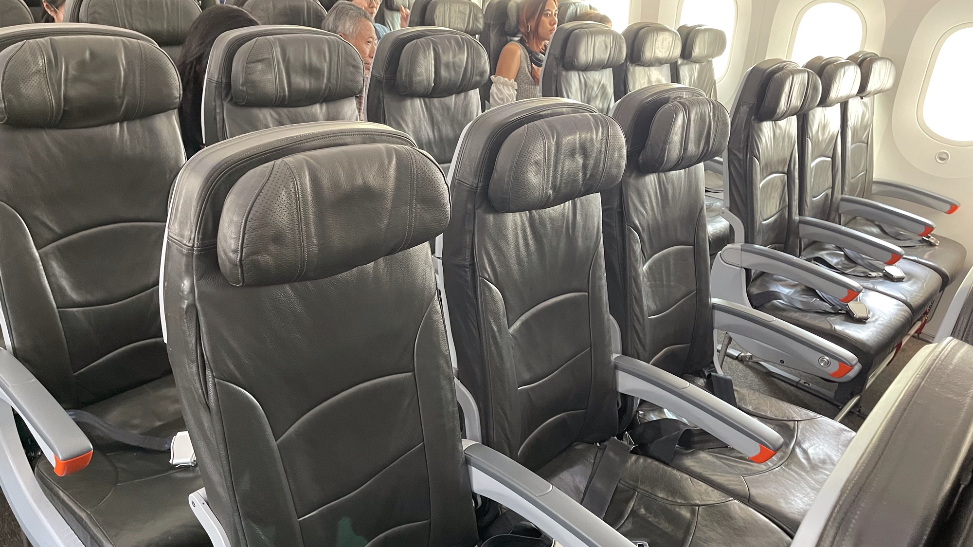 Flight Review – JQ7 Melbourne to Singapore – Nathan's Insights